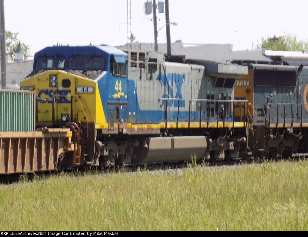 CSX 8737